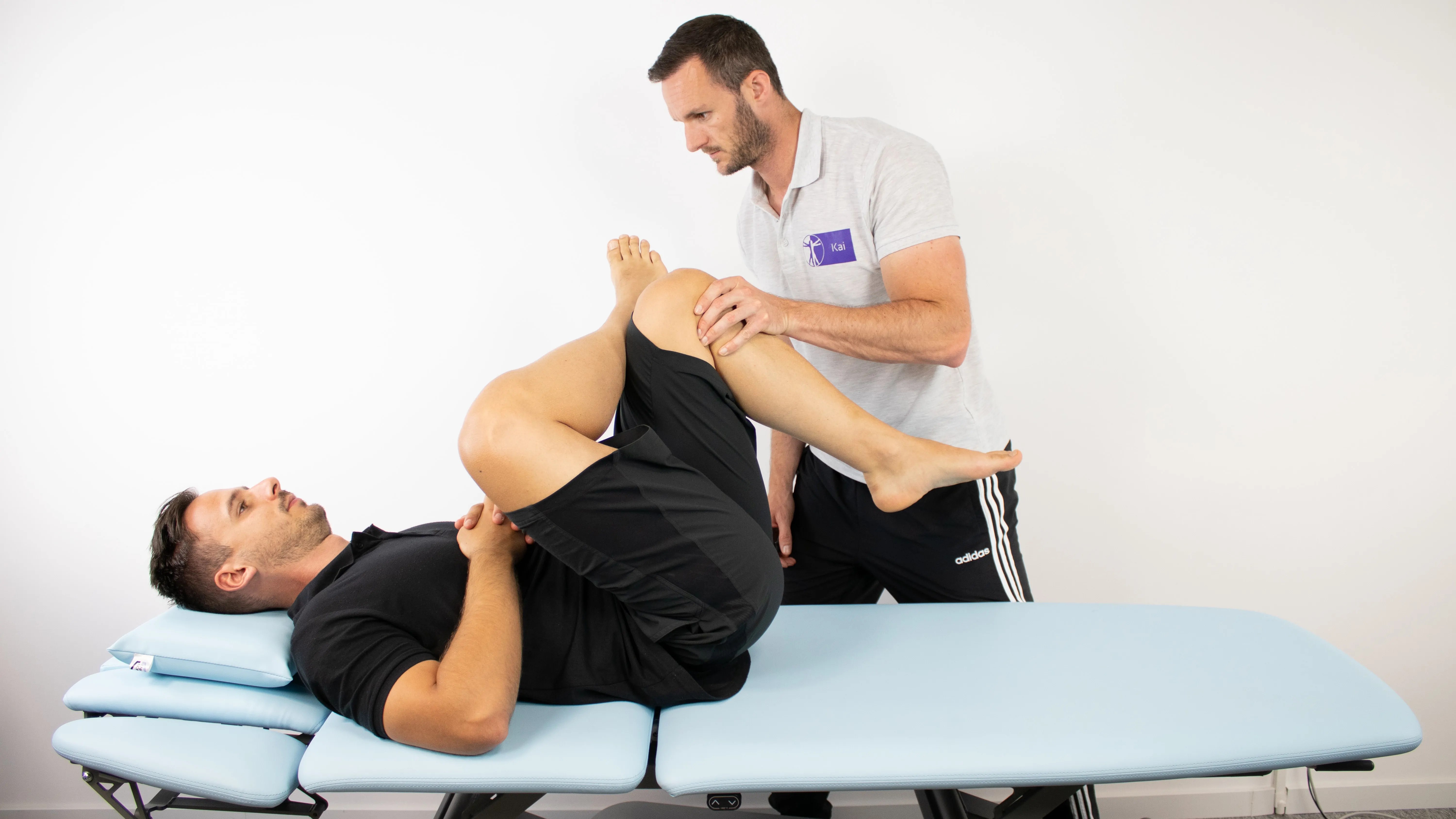 Heel Contralateral Knee Maneuver (HCLK) - Physiotutors